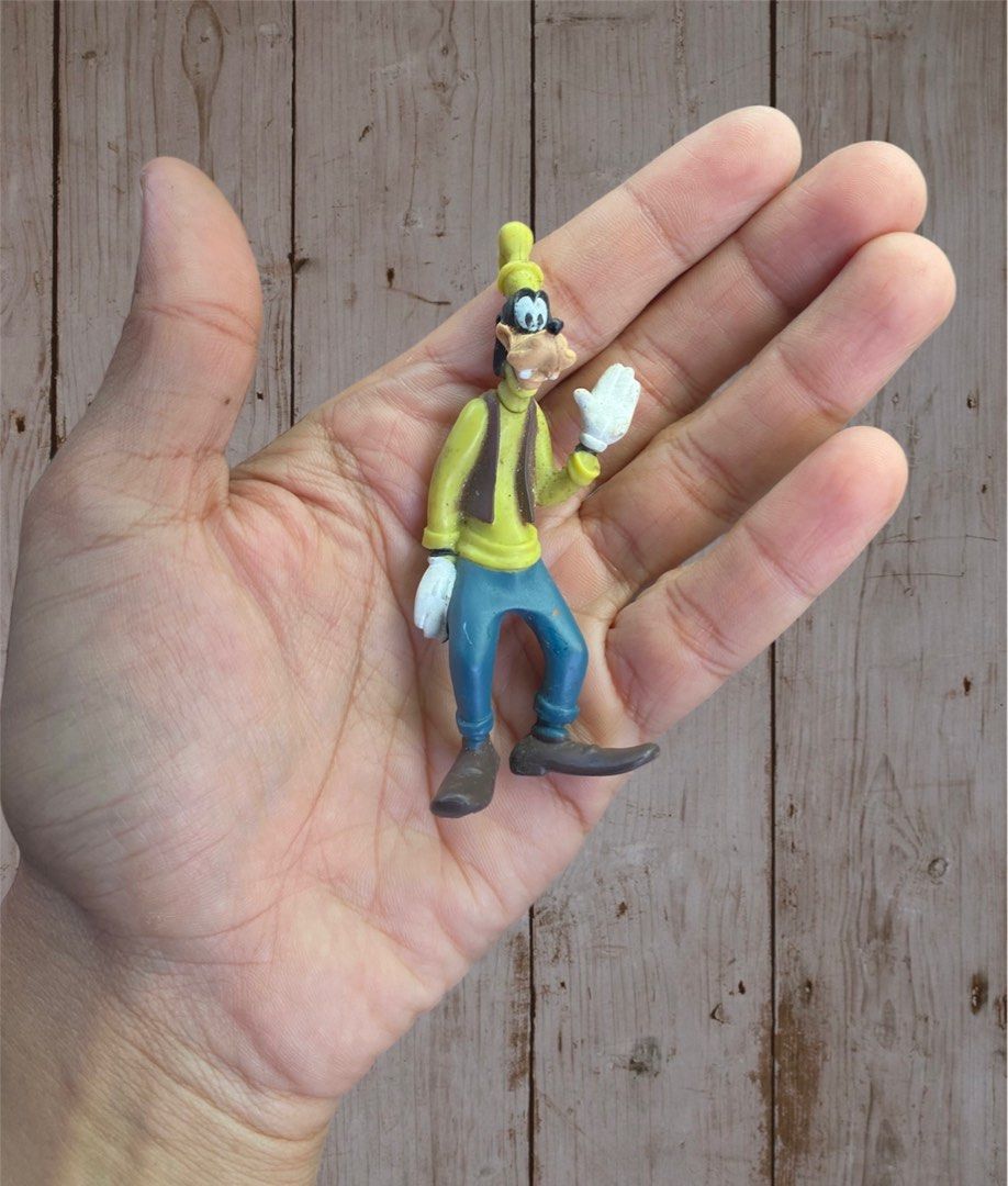 Disney - Goofy Figure, Hobbies & Toys, Toys & Games on Carousell