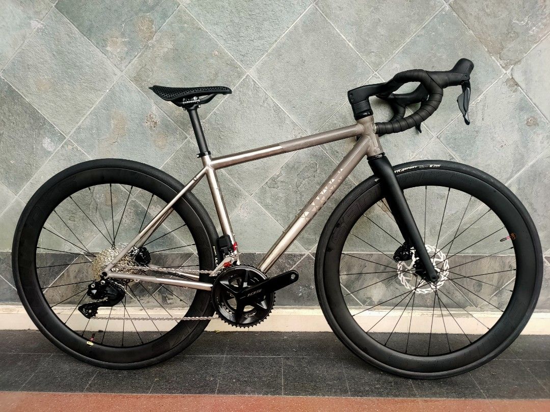 Hi Light Titanium R7.2 Fully Integrated Road Bike Custom Build, di2 ...