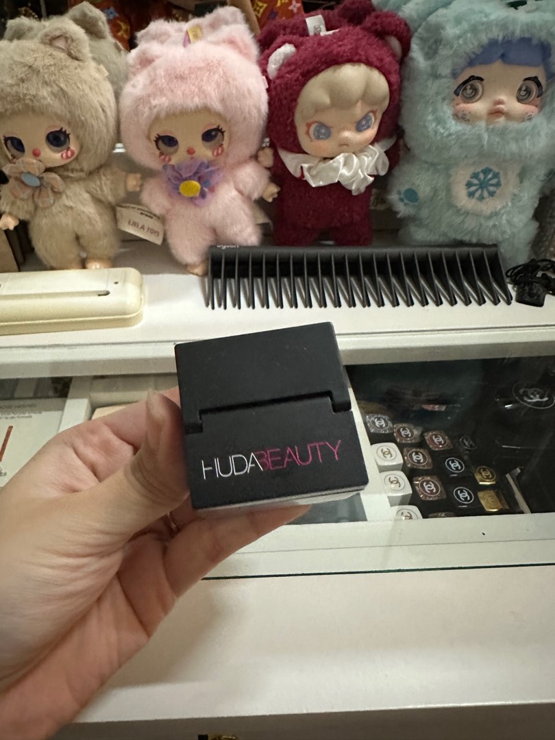 Huda beauty powder, Beauty & Personal Care, Face, Makeup on Carousell