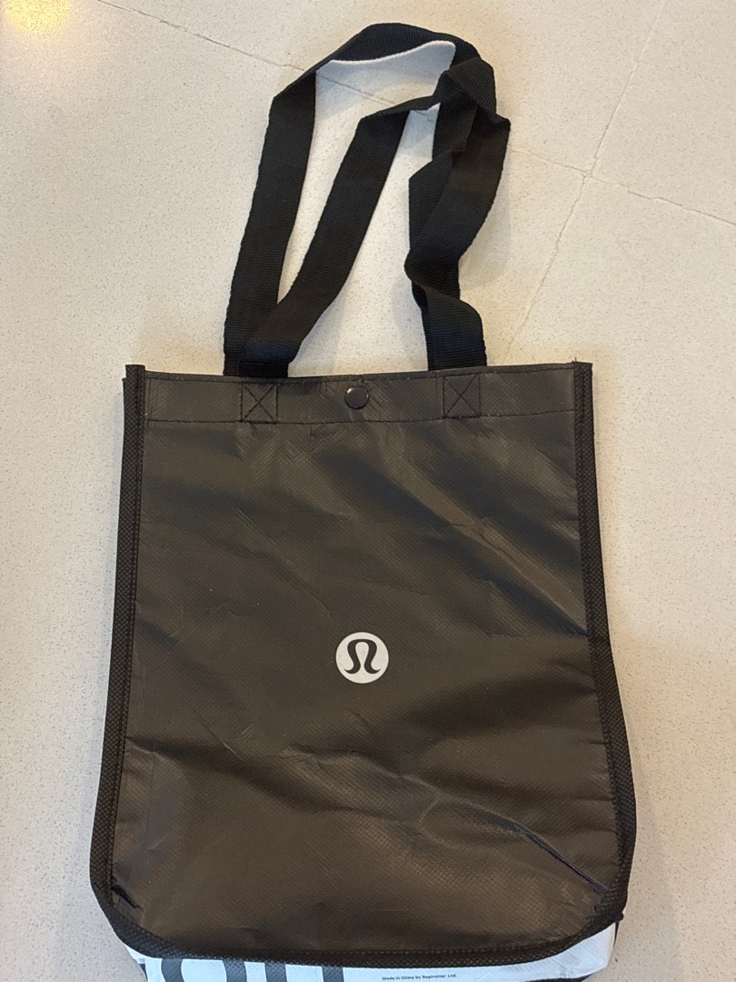 Lululemon Black Recycle Bag, Women's Fashion, Activewear on Carousell