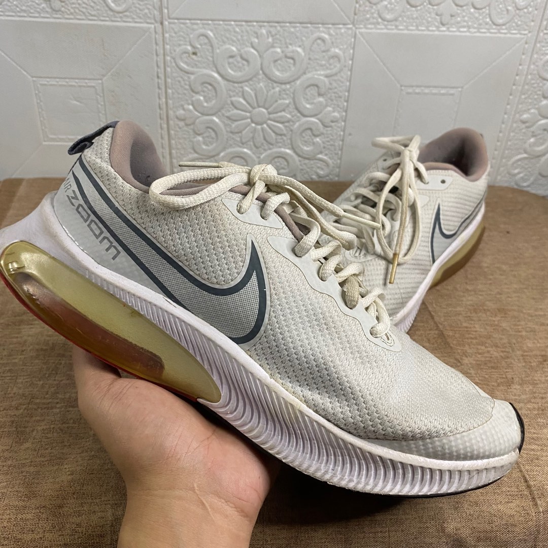 NIKE AIR ZOOM RUNNING SHOES, Men's Fashion, Footwear, Sneakers on Carousell