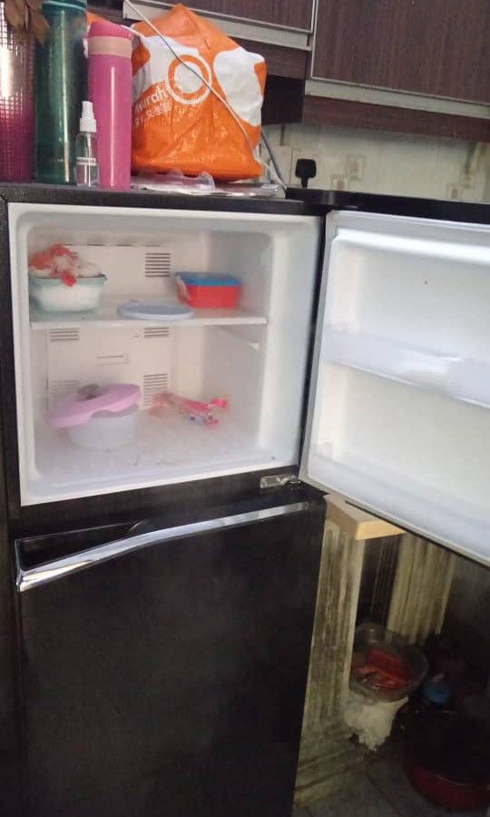 Panasonic 210 L 2-door Top Freezer Refrigerator NR-BB211PKMY, TV & Home ...