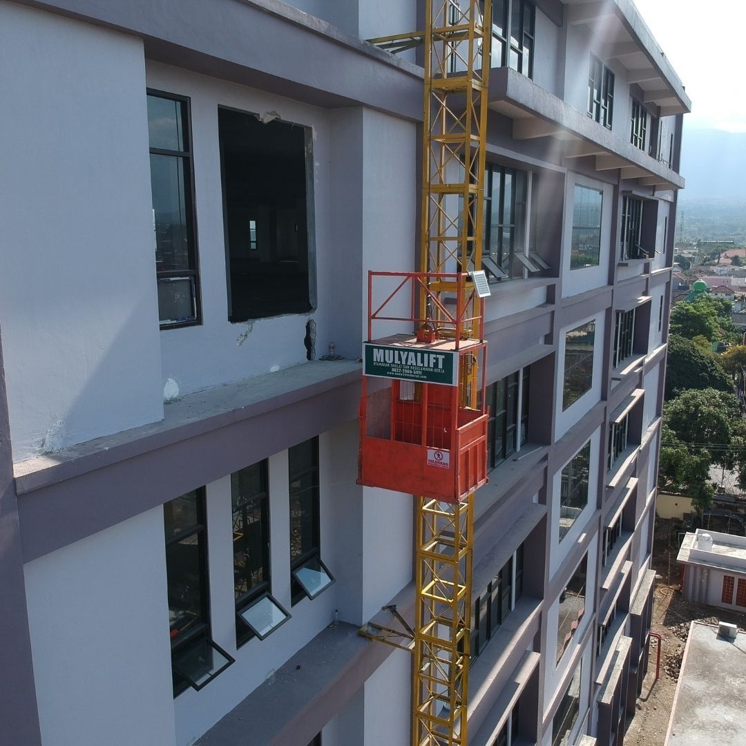 Rental Lift Material Untuk Proyek Gedung Anda Kota Padang | Sumatera ...