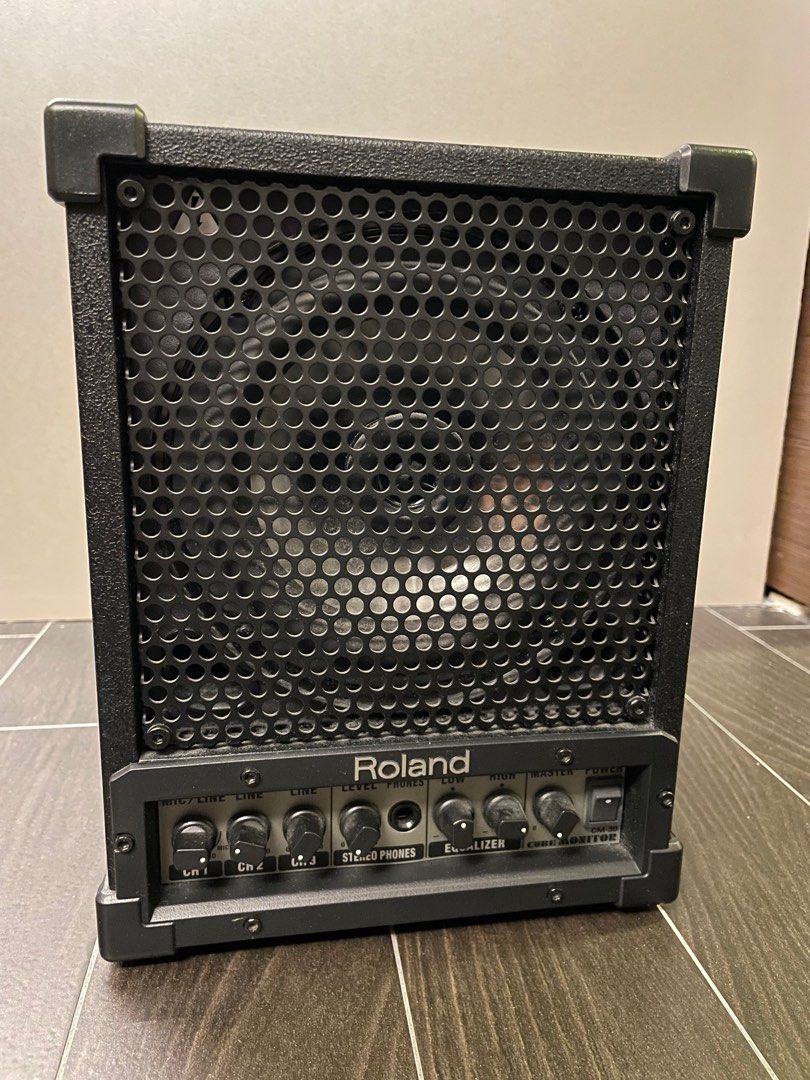 Roland Cube Monitor CM-30 amplifier (excellent condition), 音響器材 ...