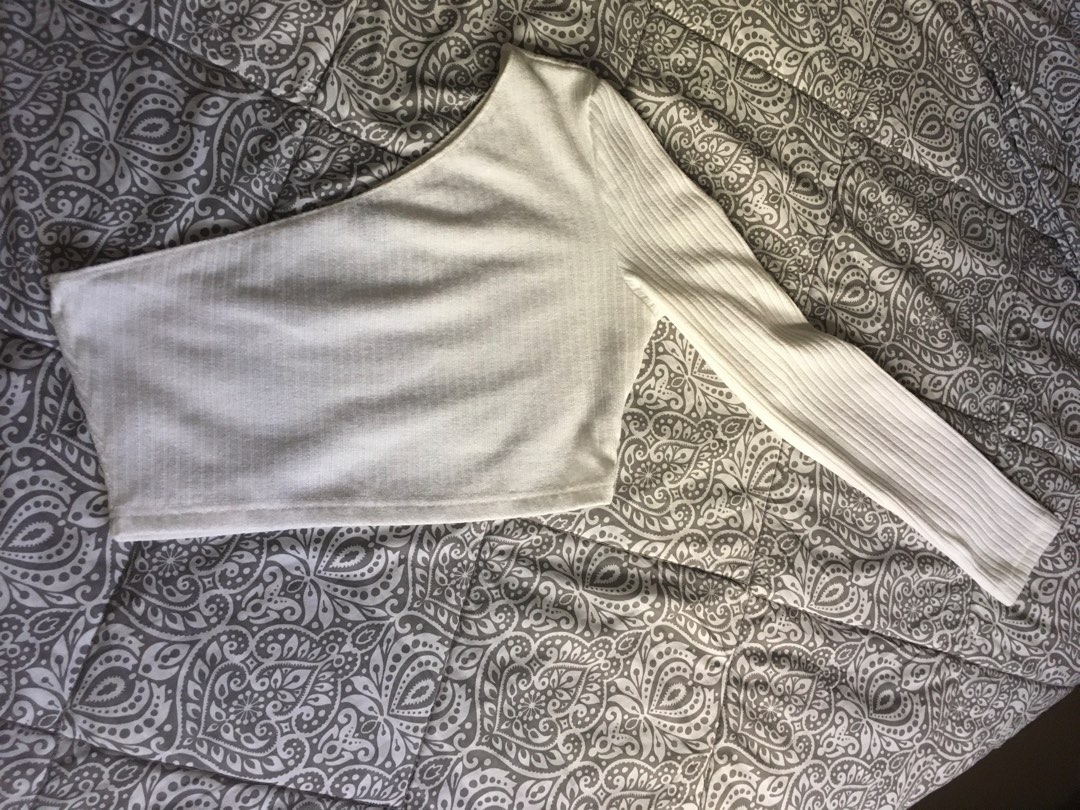 AUTHENTIC SHEIN BRAND CROP TOP, Women's Fashion, Tops, Blouses on Carousell