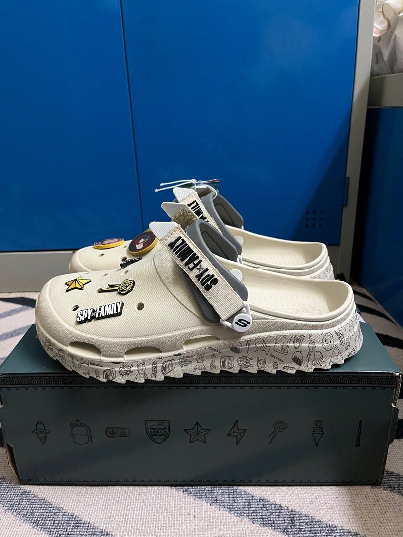 Skechers Men Spy x Family Foamies Surge Shoes - 802020-NAT Kasut ...