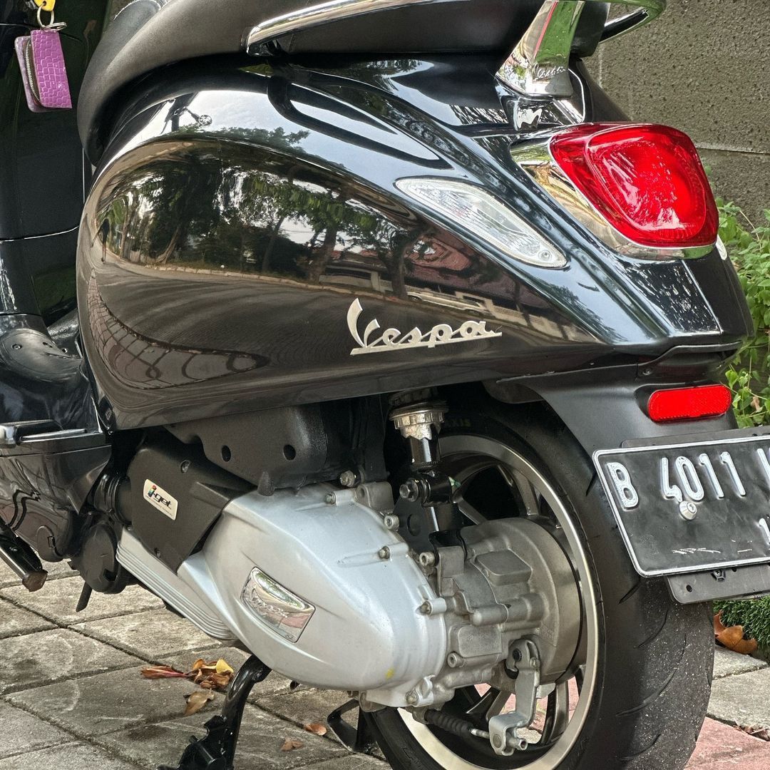 Vespa PRIMAVERA 150 IGET ABS LED FACELIFT TH 2020 WARNA HITAM, Motor di ...