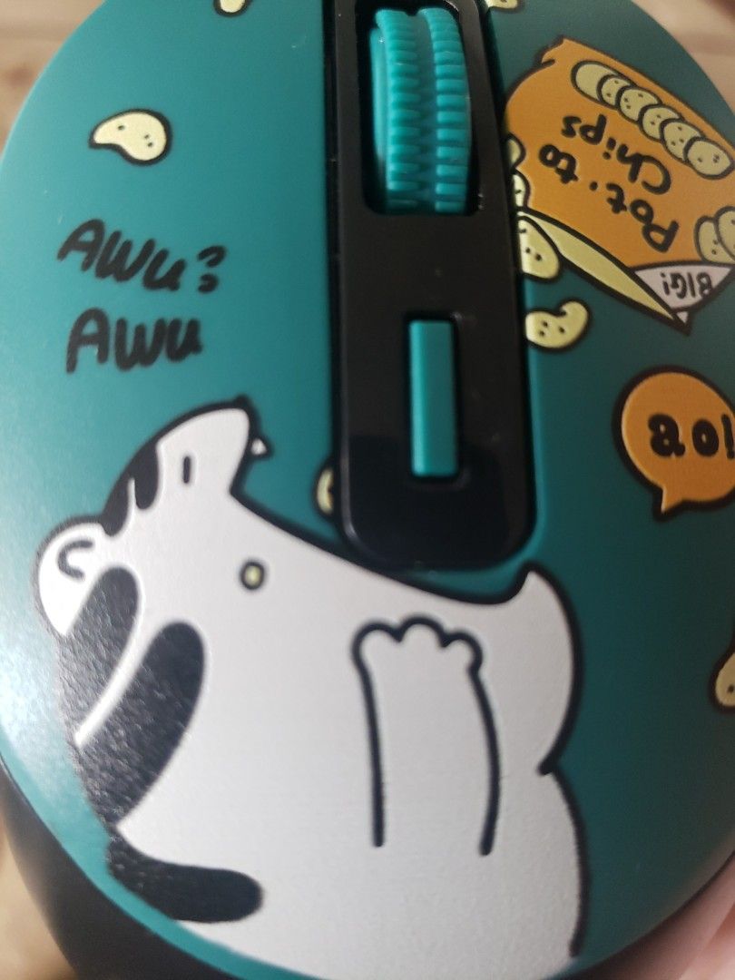 Wireless mouse with cute characters. AA battery not included. Has ...