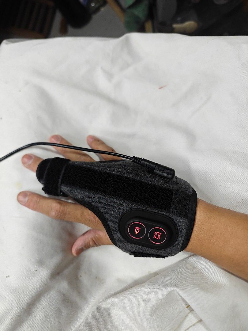 Wrist and finger heat and vibration massager, Health & Nutrition ...