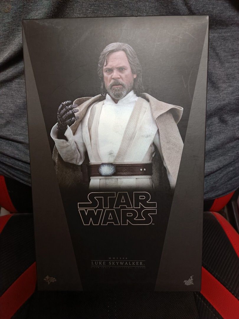 1/6 Hot Toys MMS390 Star Wars TFA Luke Skywalker, Hobbies & Toys, Toys ...