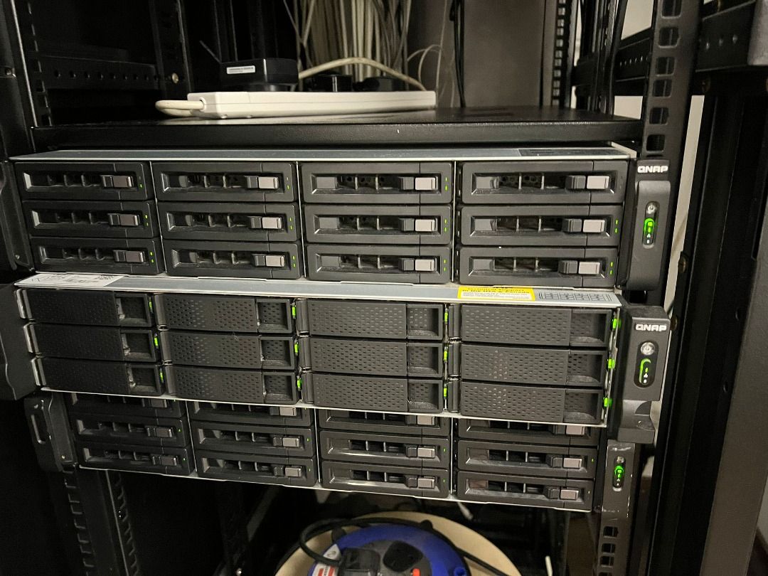 辦公室搬遷大平賣 Qnap NAS server rack mount 電腦伺服器 TS-EC1279U-RP (唔包hard disk 硬盤 ...