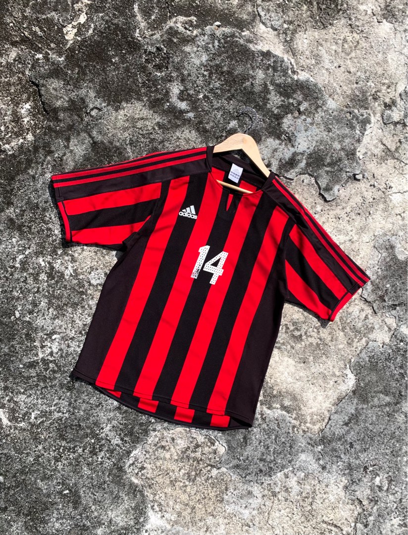 Ac Milan Template 2003-04 Jersey, Men's Fashion, Activewear on Carousell