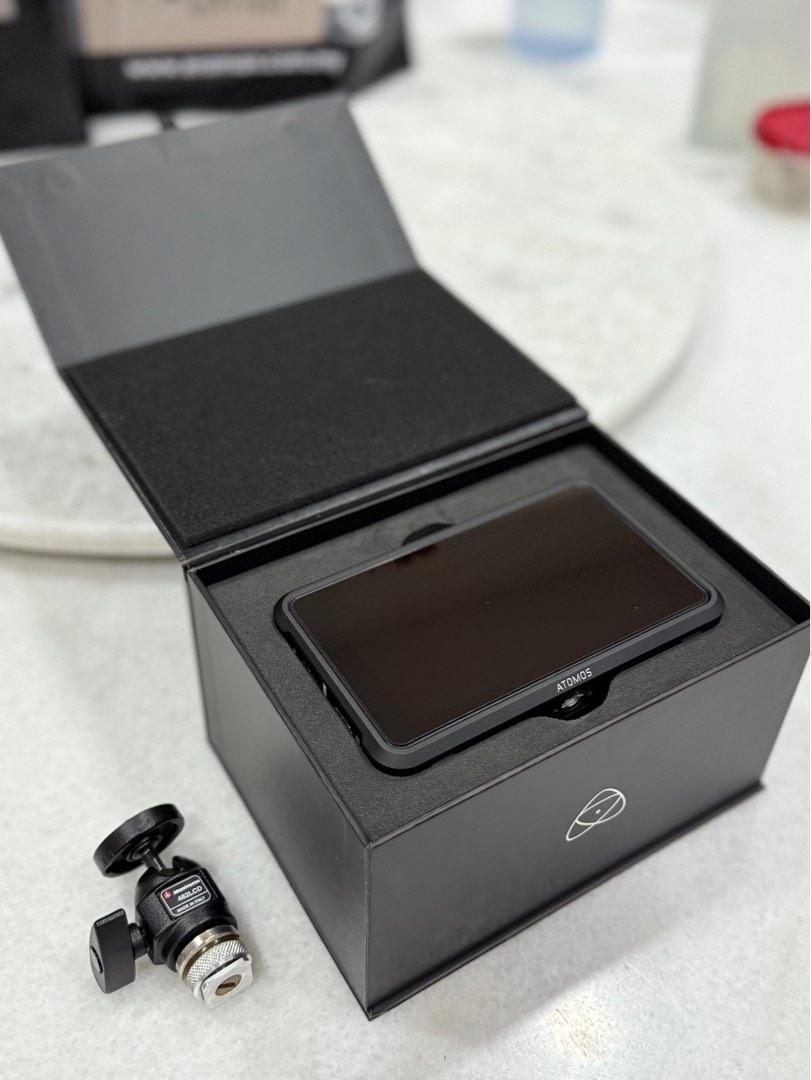 ATOMOS Ninja V 5" 4K HDMI Recording Monitor (Full set like new ...