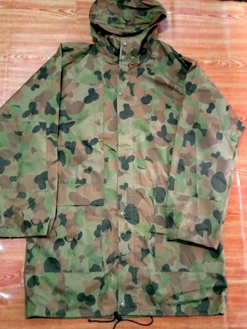 australia army pit 26 labuh 37, Men's Fashion, Activewear on Carousell