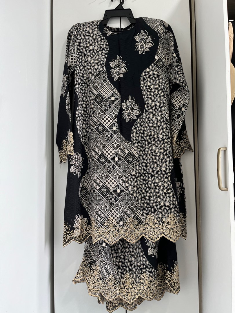 Baju kurung mini kurung kain susun belakang, Women's Fashion, Muslimah ...