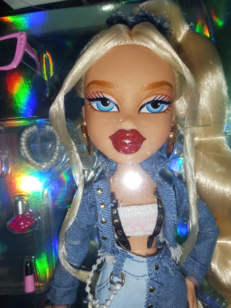 Brand new Always Bratz Cloe and Yasmin, Hobbies & Toys, Toys & Games on ...