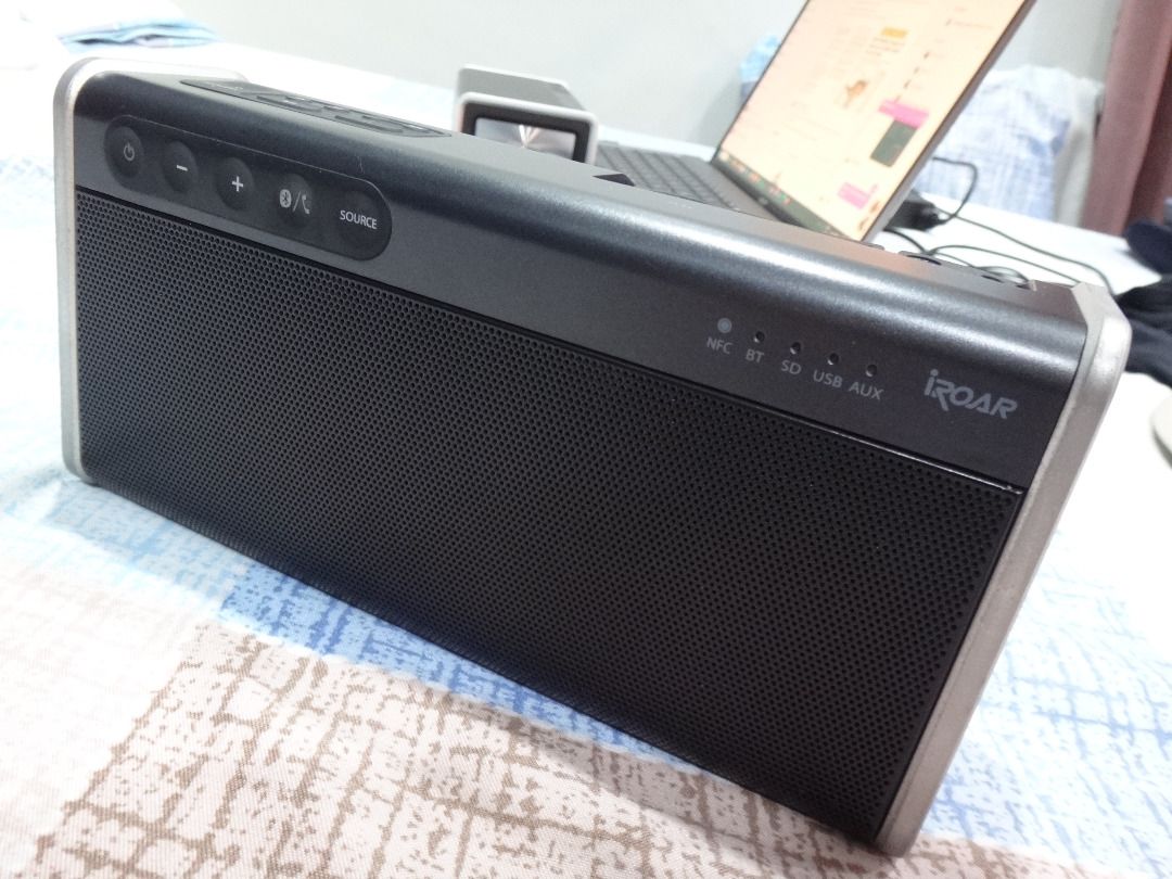 CREATIVE iROAR GO Portable Speaker with Bluetooth, AUX, MicroSD, and ...