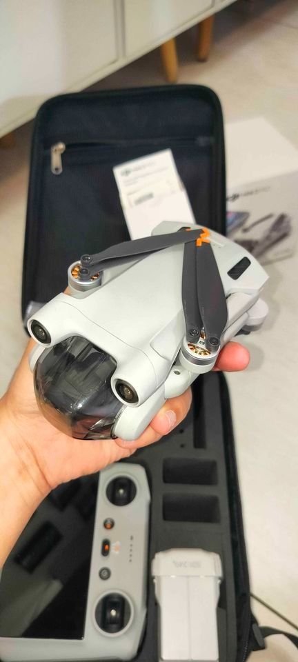 DJI mini 3 Pro (standard) w/ RC1 controller (complete with box ...