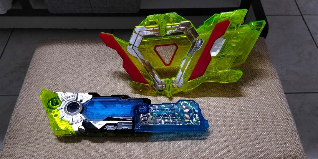 DX Zero Two Unit and Progrise Key Kamen Rider Zero One, Hobbies & Toys ...