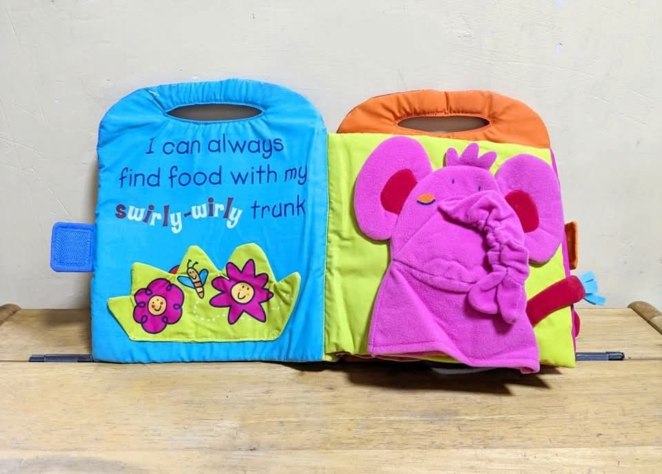 ELC My Jungle Puppet Book Fabric Sensory Baby soft toy 4 Animal Hand ...