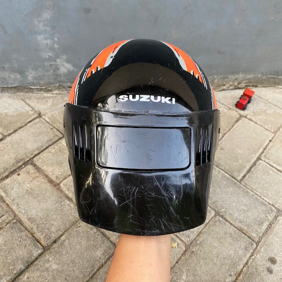 Helm suzuki ts lawas helm suzuki jadul original, Motor di Carousell