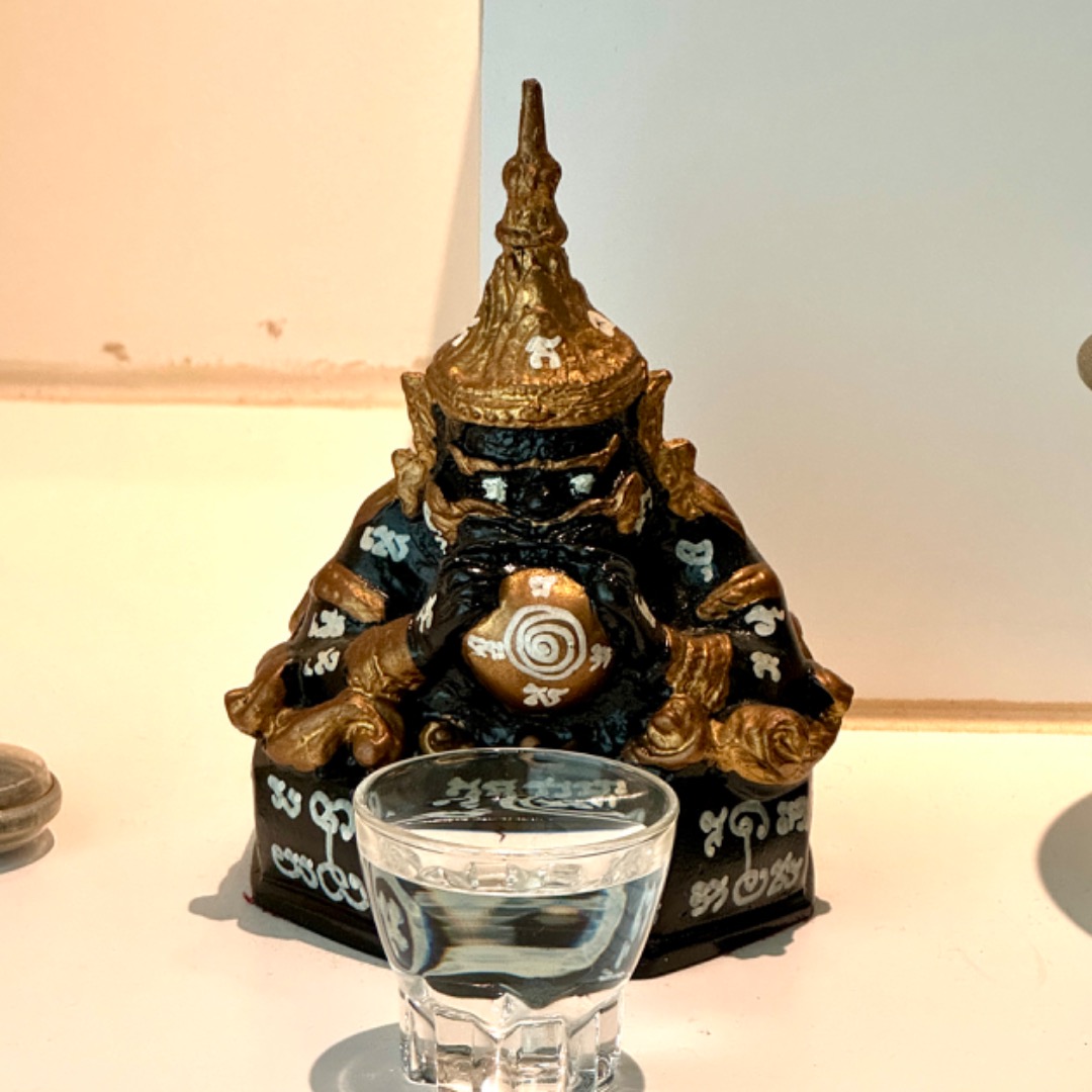 Lek Nam Phi Phra Rahu Bucha, Hobbies & Toys, Memorabilia & Collectibles ...