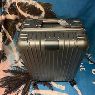 Koper rimowa, Fesyen Pria, Tas & Dompet , Lainnya di Carousell