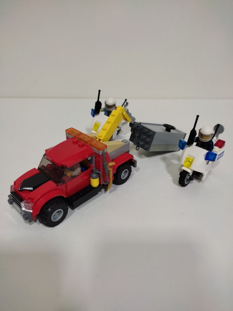 Lego 60137 Tow Truck Trouble, Hobbies & Toys, Toys & Games on Carousell