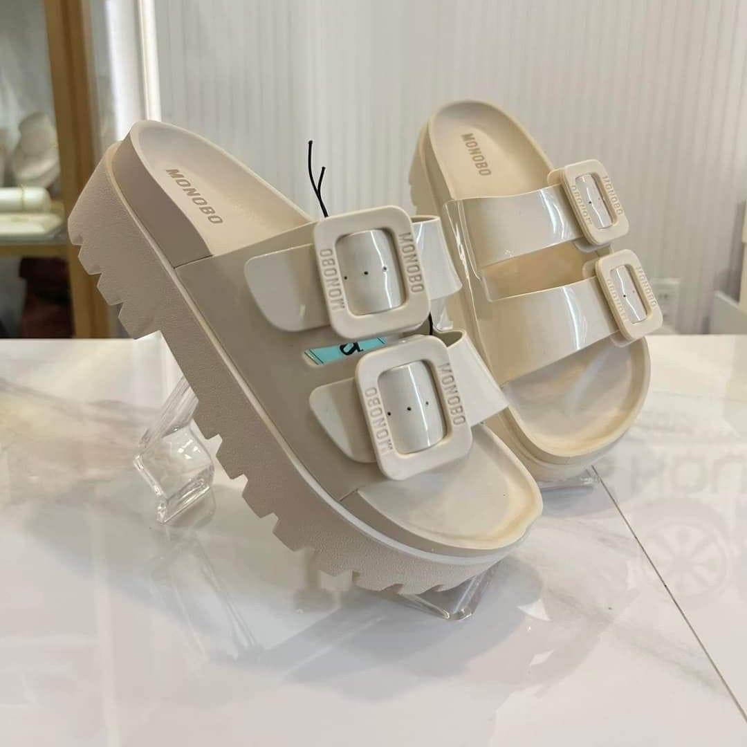 Monobo jello 2, Women's Fashion, Footwear, Flats & Sandals on Carousell