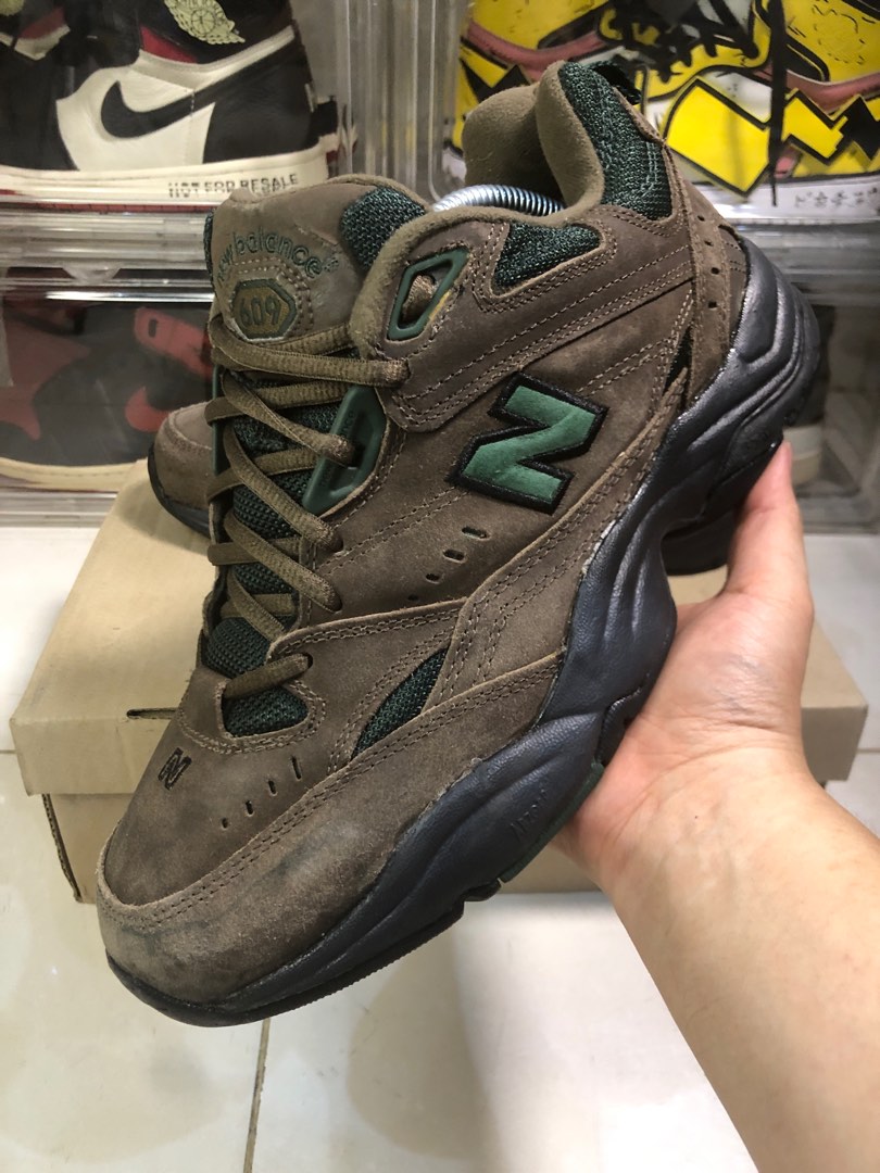 New Balance 609 Brown, Fesyen Pria, Sepatu , Sneakers di Carousell