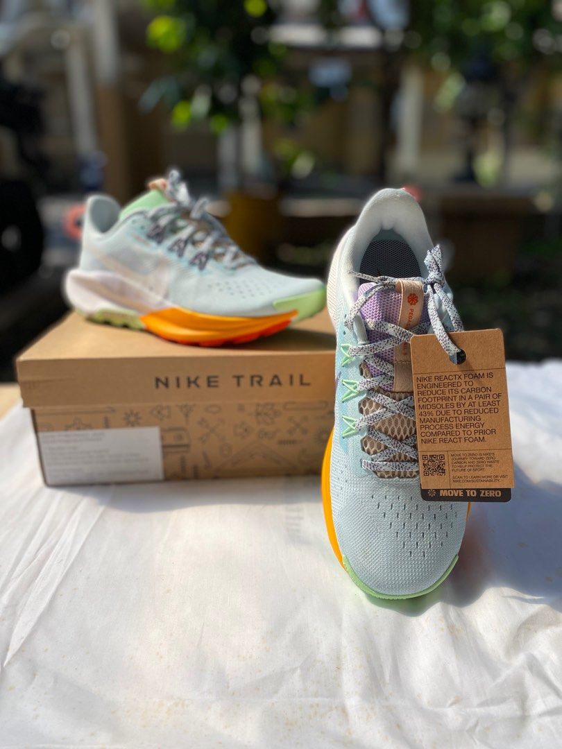 Nike Pegasus Trail 5 Running Shoes, Fesyen Wanita, Sepatu di Carousell