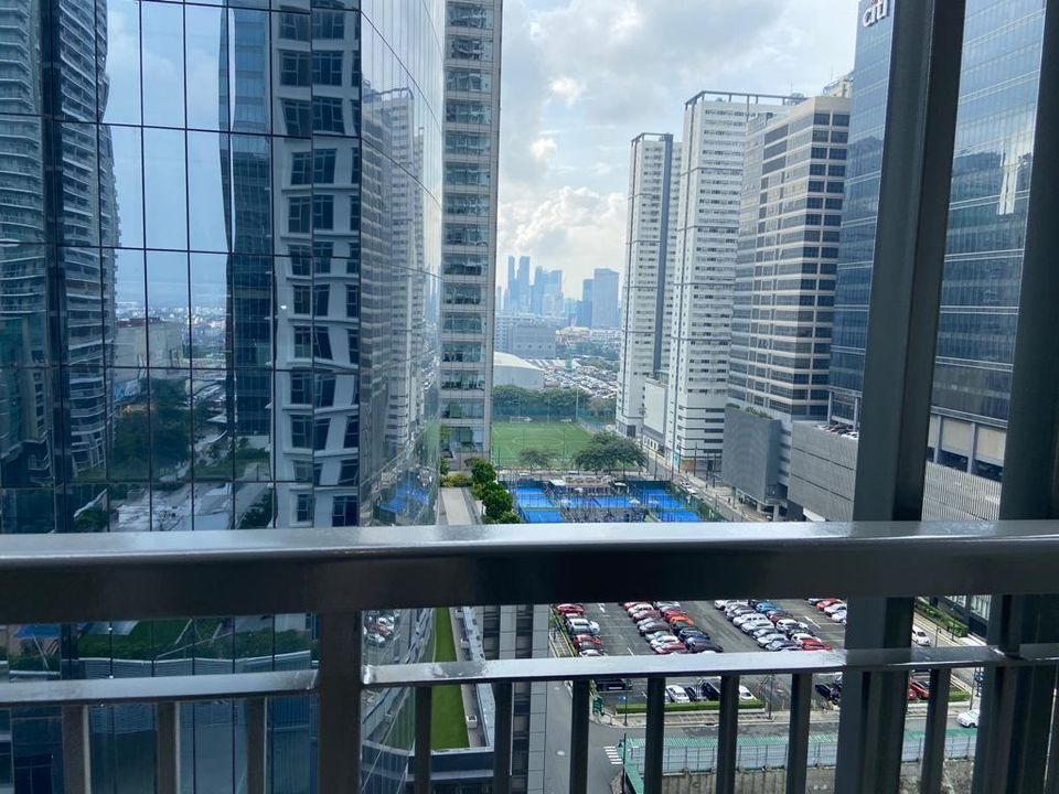 Park Triangle Residences 2BR Brand new condo unit facing amenities ...