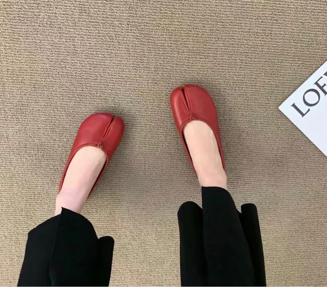 Split toe doll shoes, Women's Fashion, Footwear, Flats & Sandals on ...