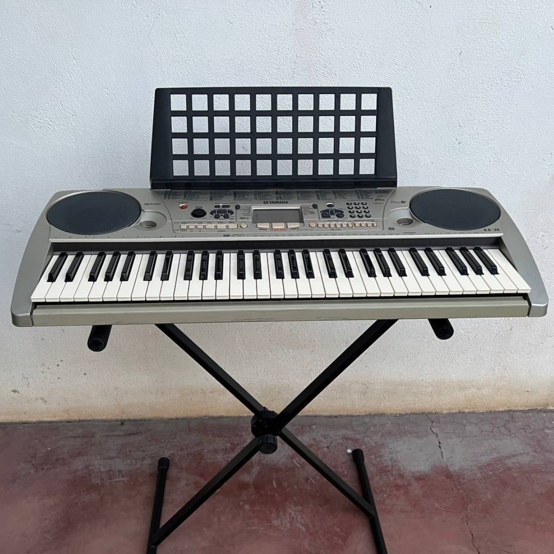 Yamaha EZ-30 Portable Piano Keyboard with Free Piano Stand, Hobbies ...