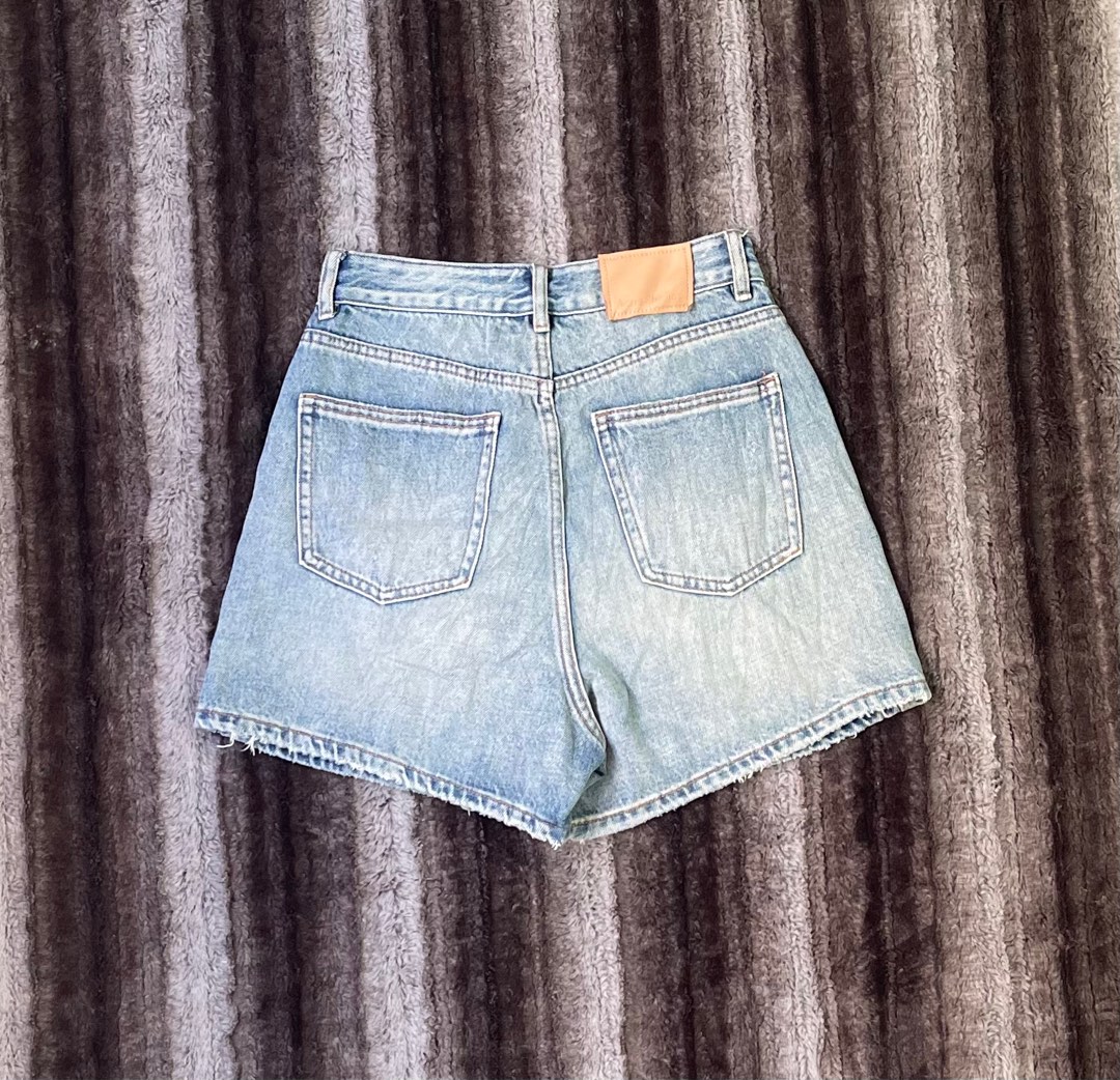 ACNE STUDIOS LIGHT BAGGY JORTS, Women's Fashion, Bottoms, Shorts on ...