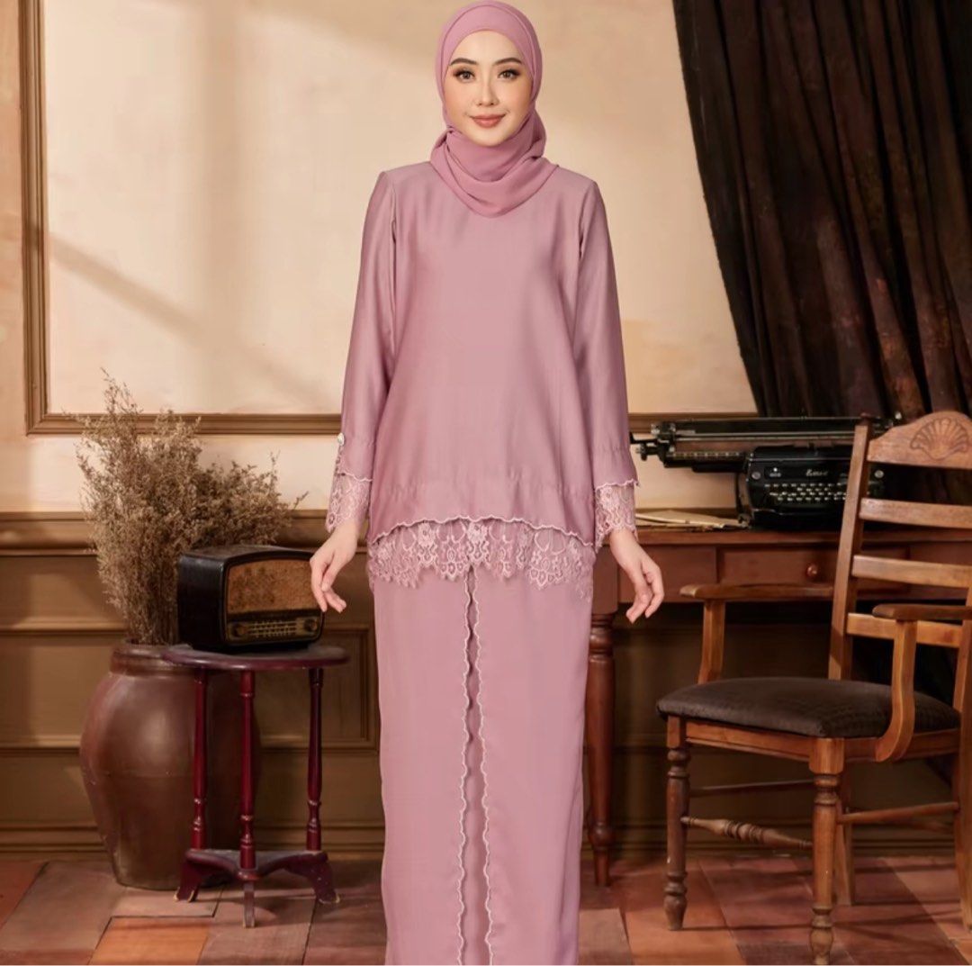 Baju kurung Qaamnie, Women's Fashion, Muslimah Fashion, Baju Kurung ...