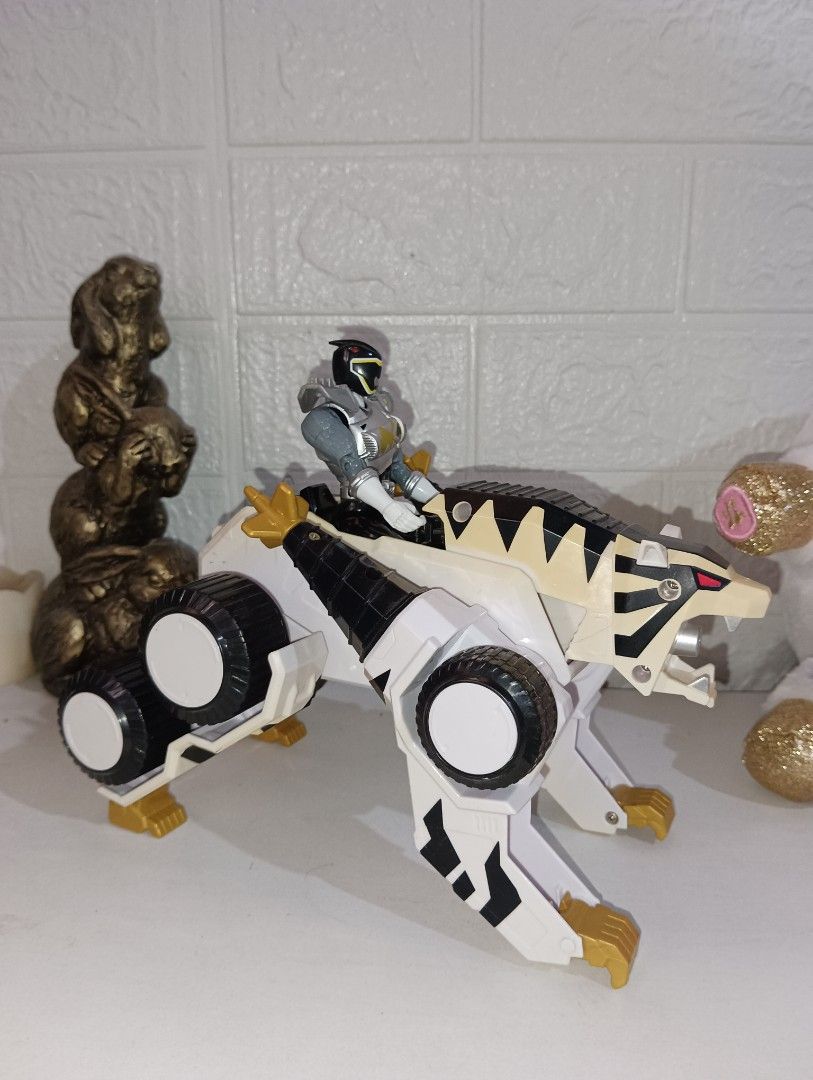 Bandai Power Rangers Super Samurai Tiger Tank w/ Black Ranger, Hobbies ...