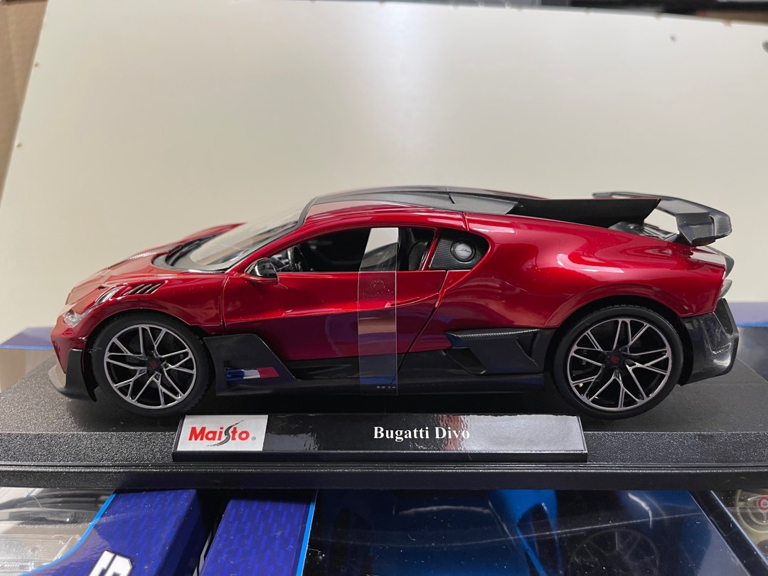 Bugatti Divo Red 1:18 Scale , Hobbies & Toys, Memorabilia ...