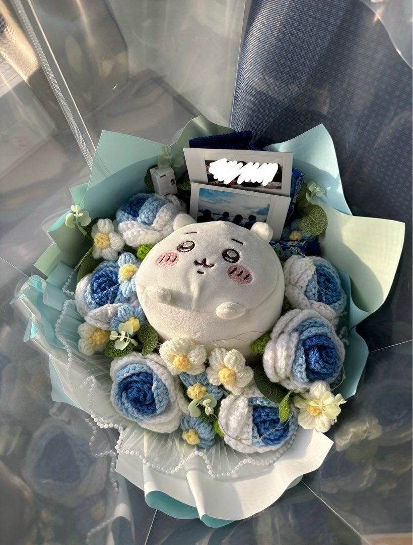 Crochet Rose Flower Soft Toy Bouquet (Blue, Chiikawa), Hobbies & Toys ...