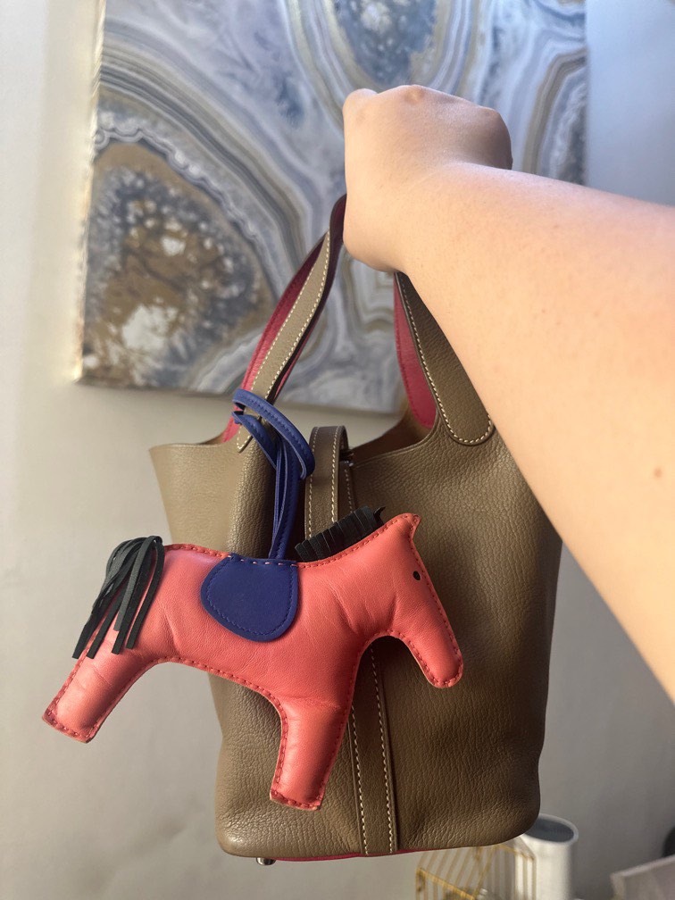 Hermes picotin 18 bi color, Luxury, Bags & Wallets on Carousell