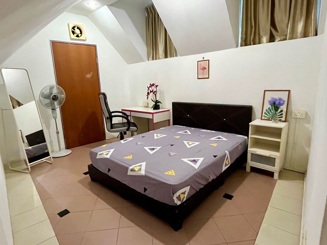 Hougang MRT Studio-liked Master Room ( Hall+ Bedroom + kitchenette ...