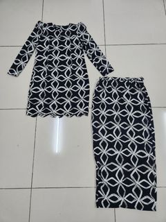 Iris Rafael, Women's Fashion, Muslimah Fashion, Baju Kurung & sets on ...
