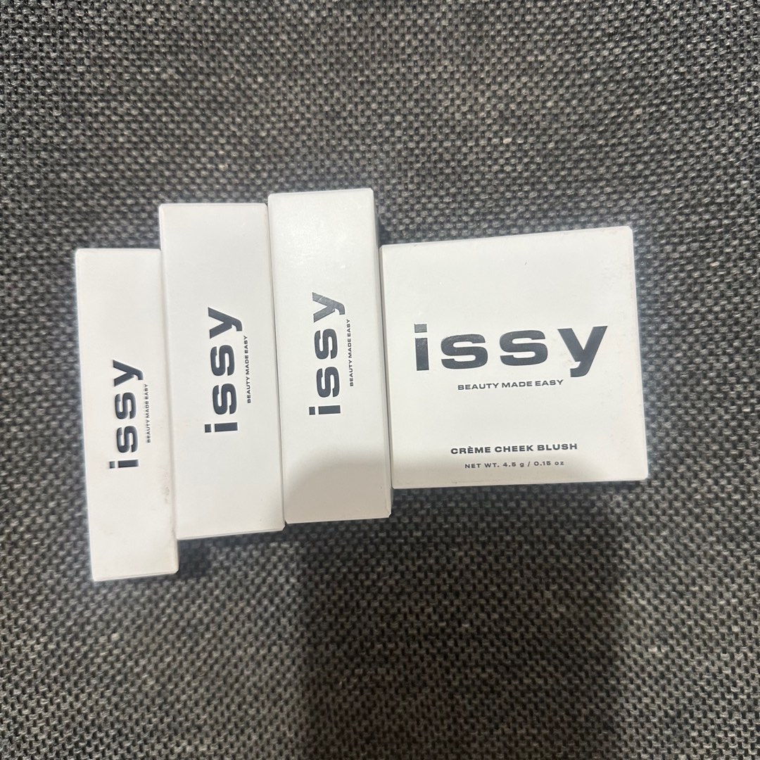 Issy Blush Lip Set, Beauty & Personal Care, Face, Makeup on Carousell