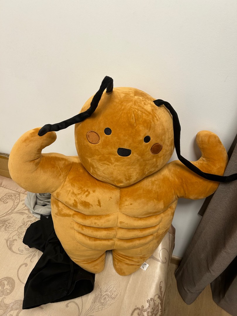 muscular cockroach, Hobbies & Toys, Toys & Games on Carousell