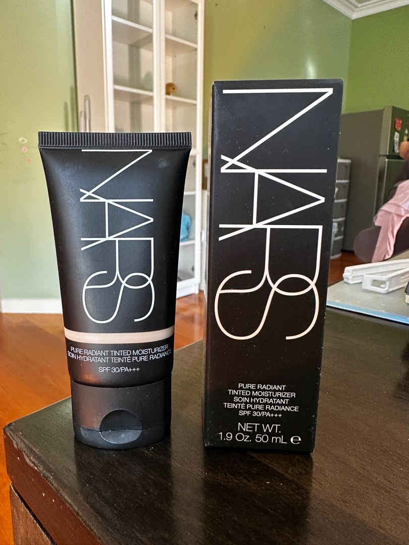 Nars Tinted Moisturiser in Alaska, Beauty & Personal Care, Face, Makeup ...
