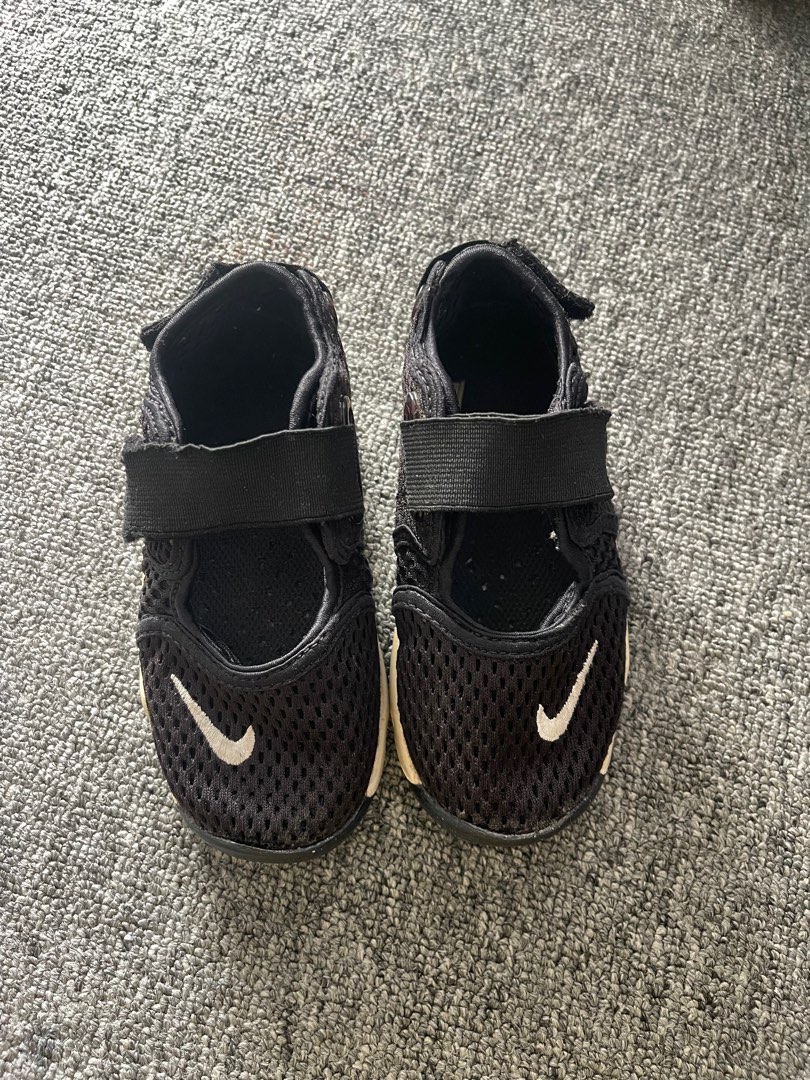 NIKE AIR RIFT KIDS SZ 26 ins 15cm, Bayi & Anak, Lainnya di Carousell