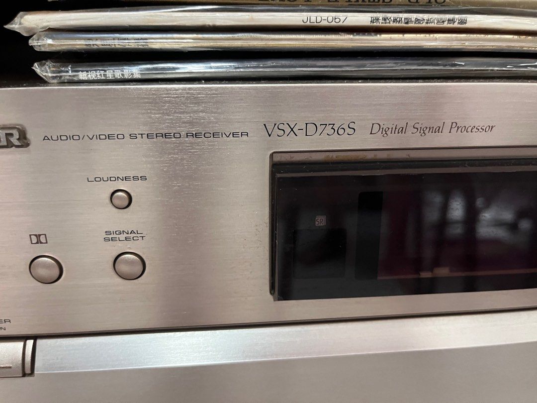 Pioneer Gold amplifier audio/video stereo receiver. PIONEER VSX-D736S ...