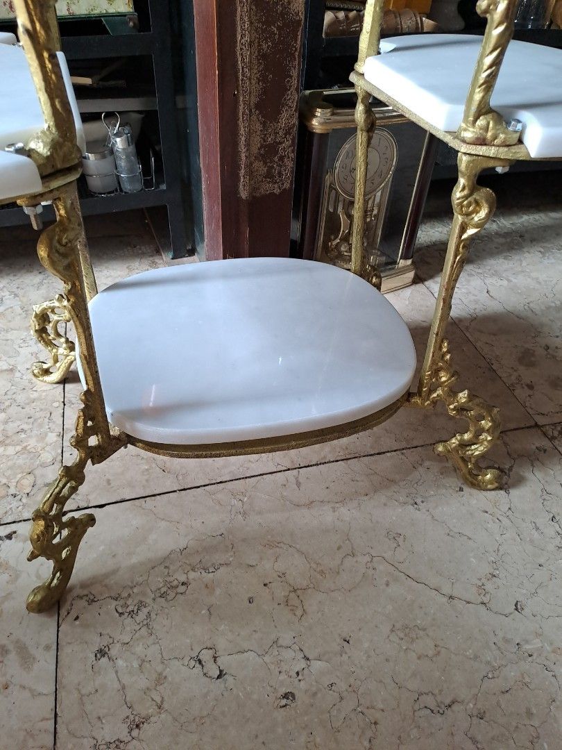 Rak antik marmer mix besi, Antik, Furnitur di Carousell