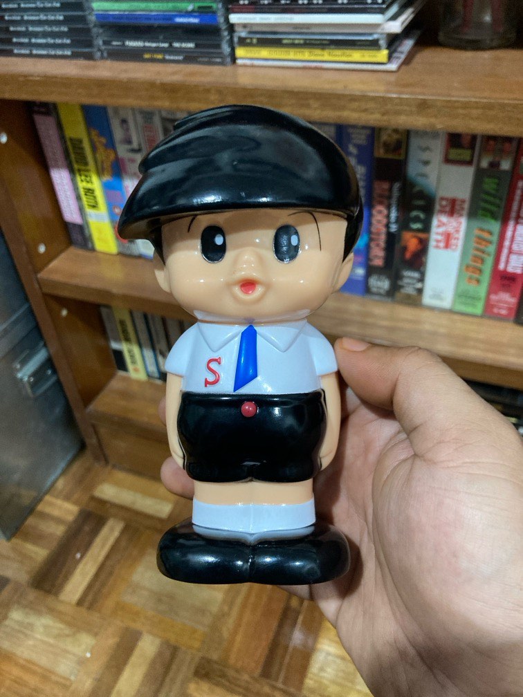 Shin-chan Coin Bank Shinkin, Hobbies & Toys, Collectibles & Memorabilia ...