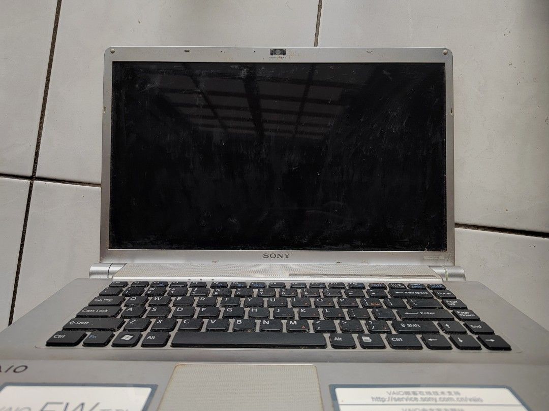 Sony Vaio FW Series PCG-3J1T Full HD 15.6 inch Big Screen with Blu-ray ...